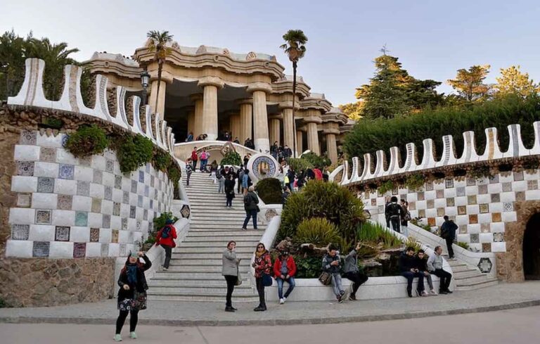 Barcelona in September (2023): Ultimate Guide to What To Do