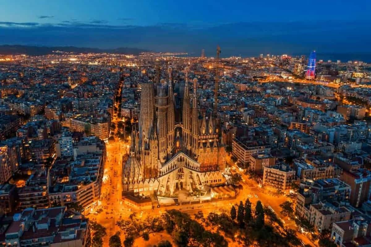 Barcelona Culture (Ultimate Guide): History, Art and Food