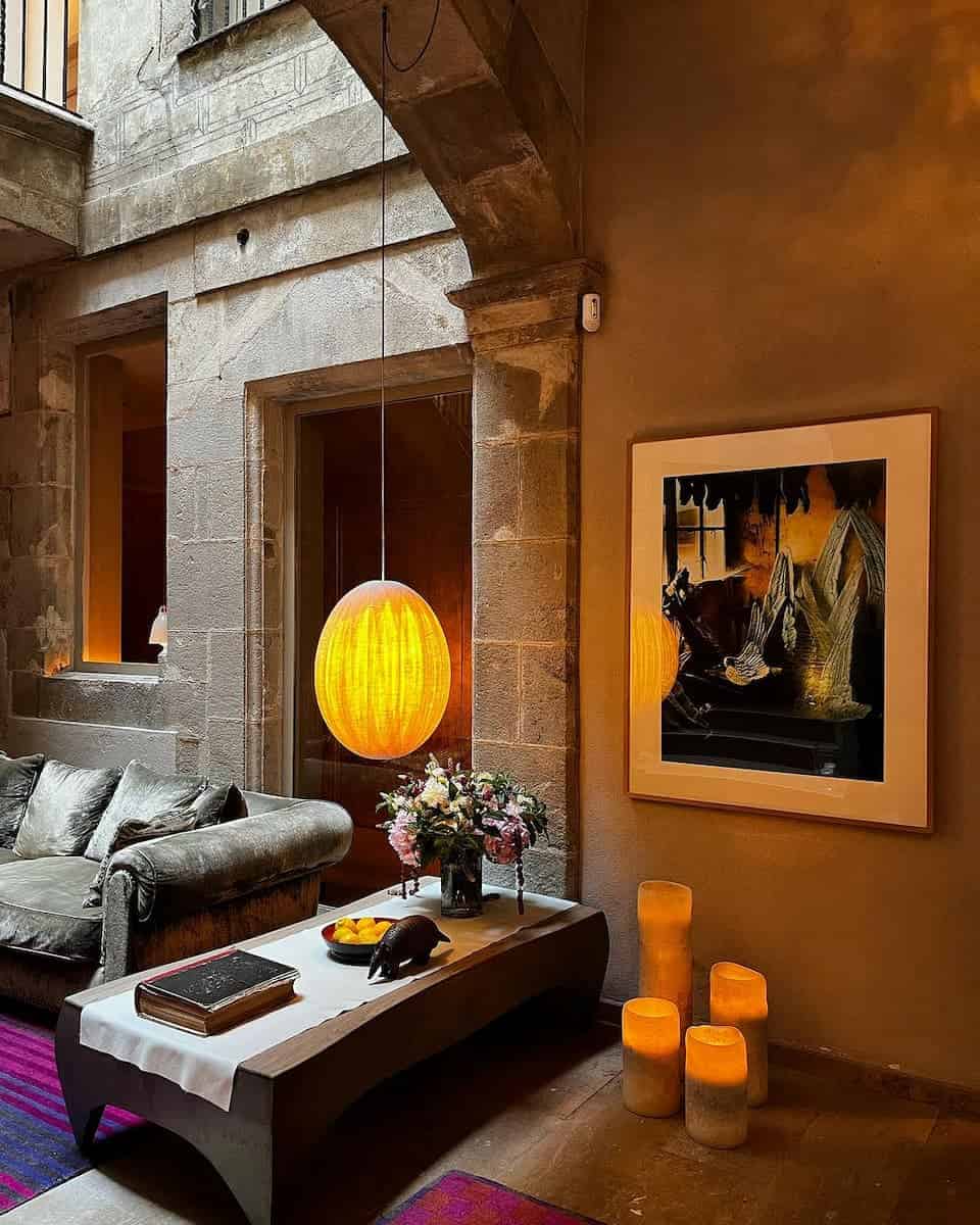 Barcelona Old Town: Ultimate Guide (Gothic Quarter + More!)